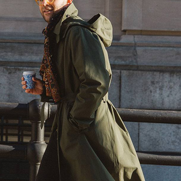 CHRIS BLACK WEARS OUR CITY RAINCOAT | Drake’s銀座店 | BRITISH MADE Staff blog